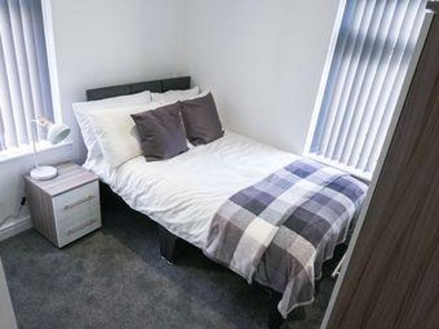 1 Bedrooms Semi detached house for rent in High, Street DY5