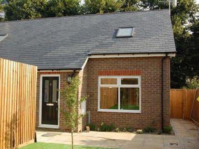 1 Bedrooms Semi detached house for rent in Old School Mews, South Luton, Luton LU1
