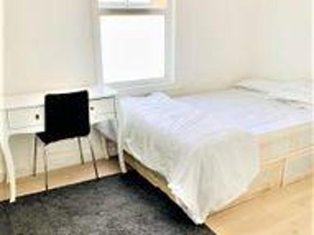 1 Bedrooms Semi detached house for rent in Long Lanw, London N2