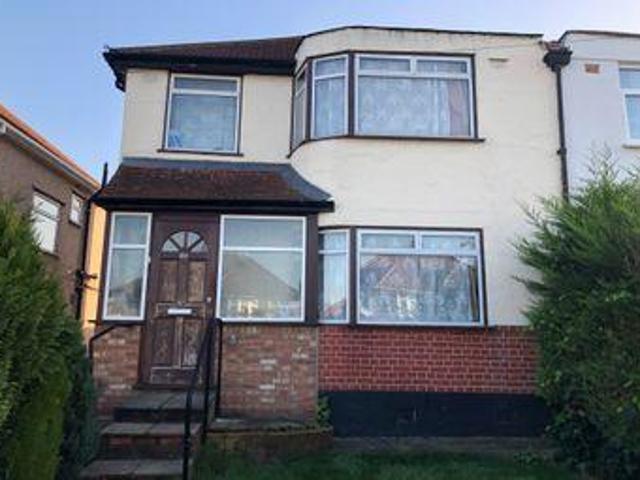 1 Bedrooms Semi detached house for rent in Merlin Crescent, Edgeware HA8