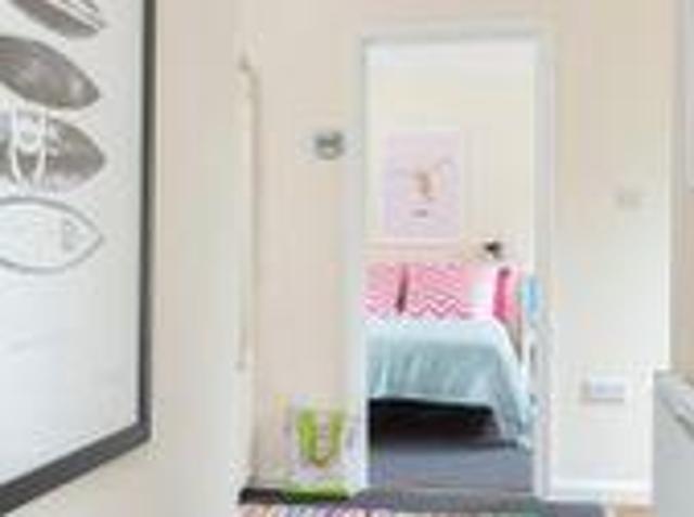 1 Bedrooms Semi detached house for rent in Norwich Drive, Brighton, East Sussex BN2