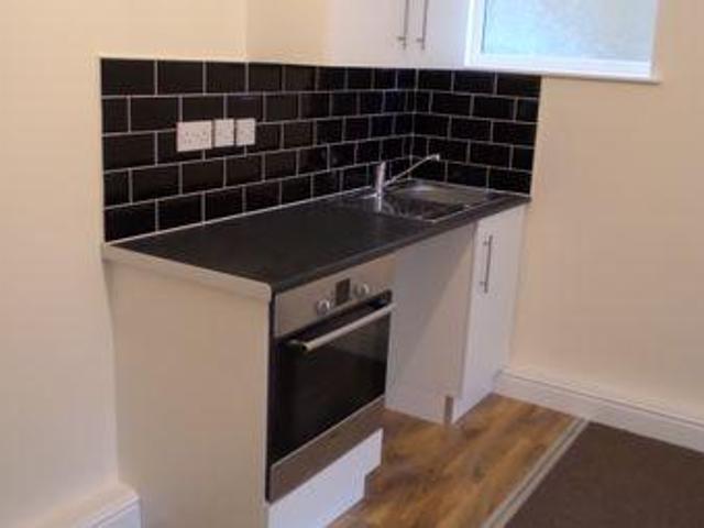 1 Bedrooms Semi detached house for rent in St Peters Road, Croydon CR0