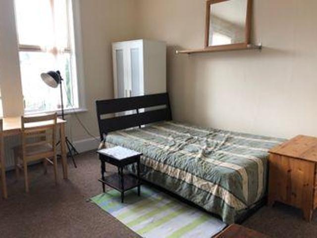 1 Bedrooms Semi detached house for rent in Perryn Road, London W3