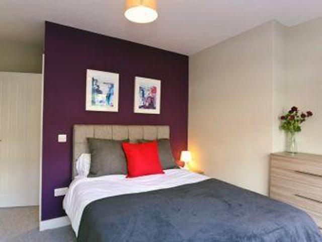 1 Bedrooms Semi detached house for rent in Rosemont Walk, Leeds LS13