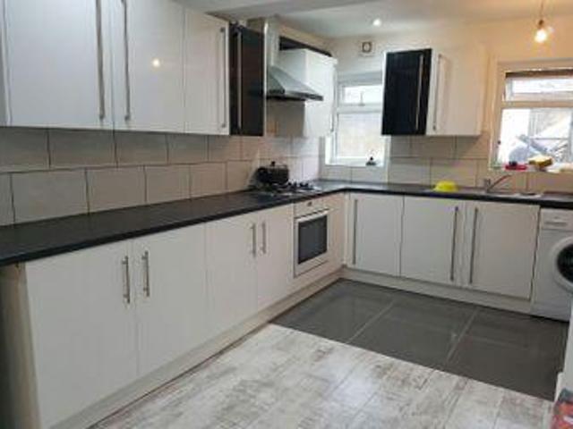 1 Bedrooms Semi detached house for rent in Torrens Road, London E15