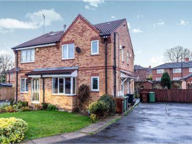1 Bedrooms Semi detached house for sale in Martindale Drive, Leeds LS13