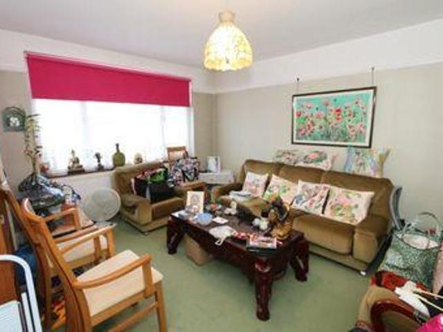 1 Bedrooms Semi detached house for sale in Vista Way, Harrow HA3