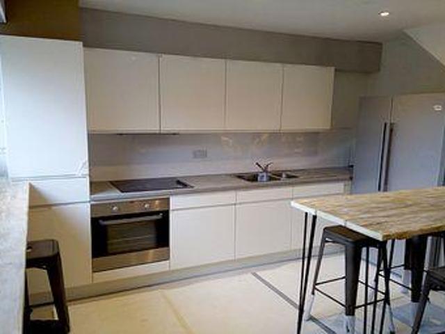 1 Bedrooms Terraced house for rent in Melthorpe Gardens, London SE3