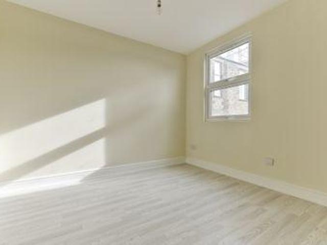 1 Bedrooms Terraced house for rent in Moffat Road, Tooting Broadway SW17