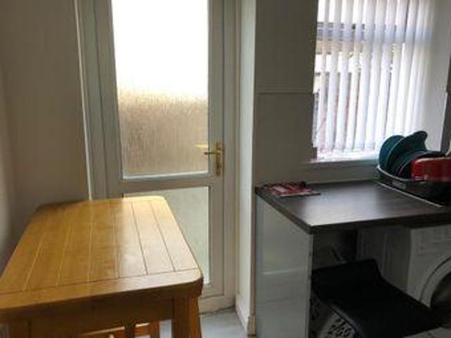 1 Bedrooms Terraced house for rent in Athletic Street, Burnley BB10