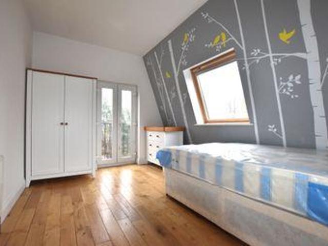 1 Bedrooms Terraced house for rent in Aycliffe Road, Shepherds Bush W12