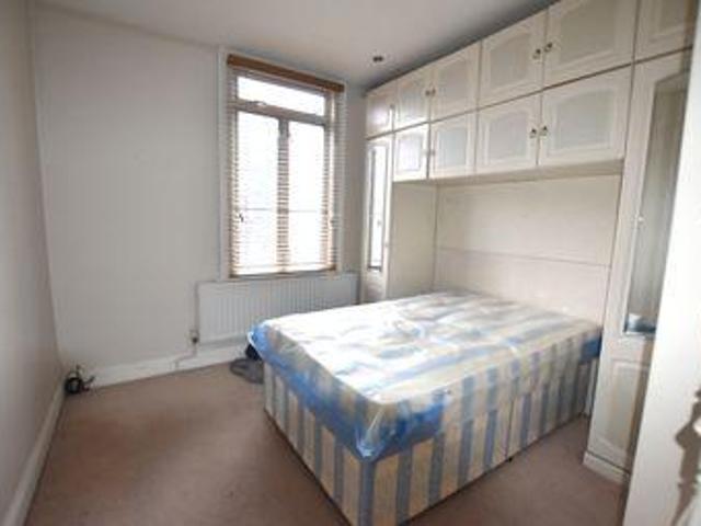 1 Bedrooms Terraced house for rent in Aycliffe Road, Shepherds Bush W12