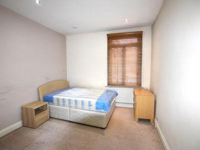 1 Bedrooms Terraced house for rent in Aycliffe Road, Shepherds Bush W12