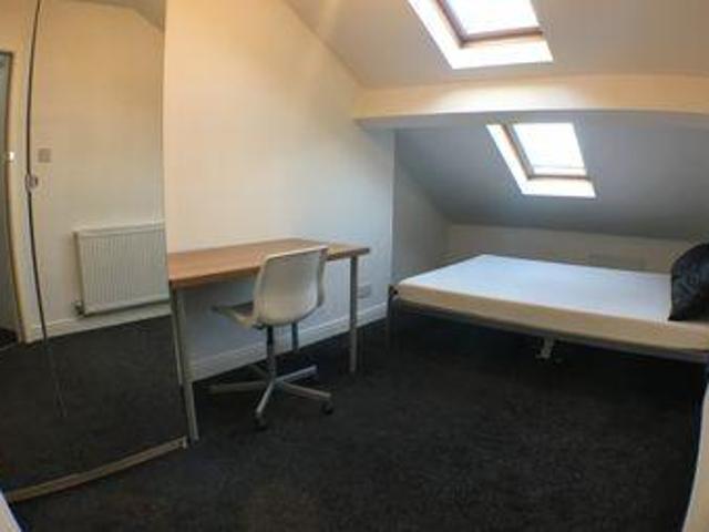 1 Bedrooms Terraced house for rent in Bolton Road, Salford M6