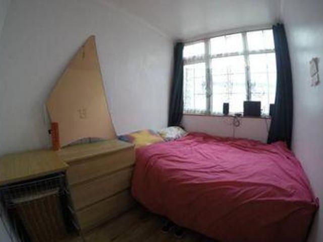 1 Bedrooms Terraced house for rent in Chrisp Street, London E14 6Nh