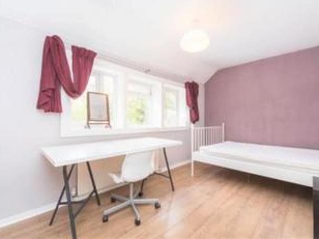 1 Bedrooms Terraced house for rent in Combemartin Road, London SW18