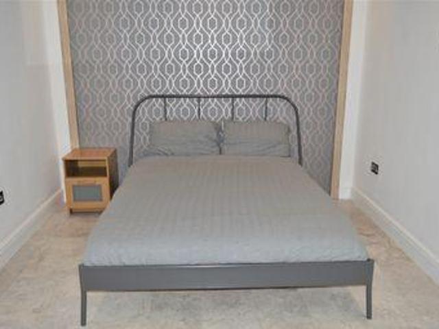 1 Bedrooms Terraced house for rent in Eastern Avenue, Gants Hill, Ilford IG2