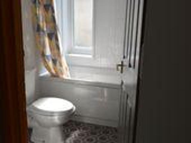 1 Bedrooms Terraced house for rent in Elmwood Street, Burnley BB11