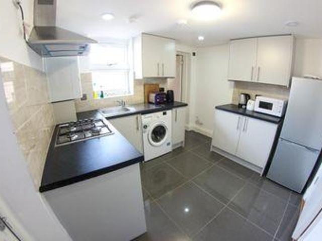 1 Bedrooms Terraced house for rent in Fourth Avenue, London E12