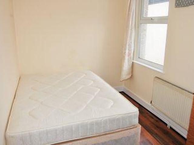 1 Bedrooms Terraced house for rent in Halley Road Room 5, London E12