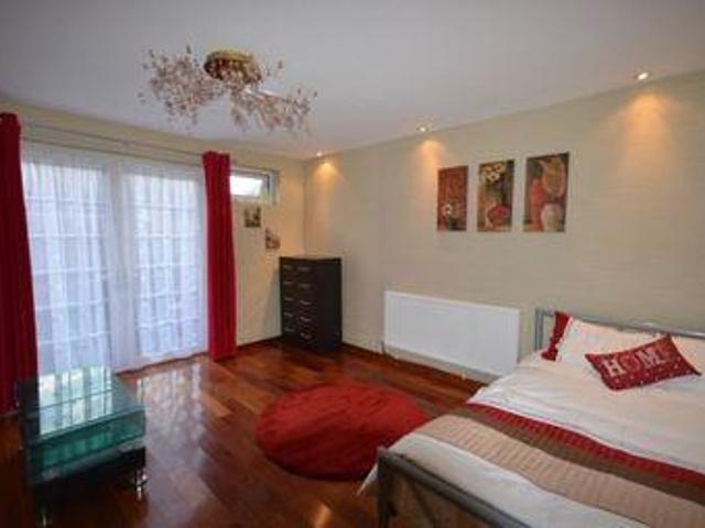 1 Bedrooms Terraced house for rent in Hilary Road, Shepherds Bush W12