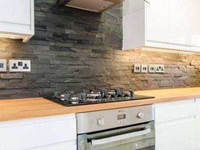 1 Bedrooms Terraced house for rent in Kenwood Road, Edmonton Green, London N9