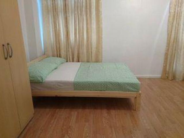 1 Bedrooms Terraced house for rent in Kingsland Road, Plaistow E13