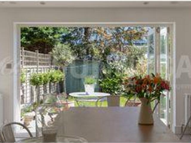 1 Bedrooms Terraced house for rent in Prince Georges Avenue, Wimbledon SW20
