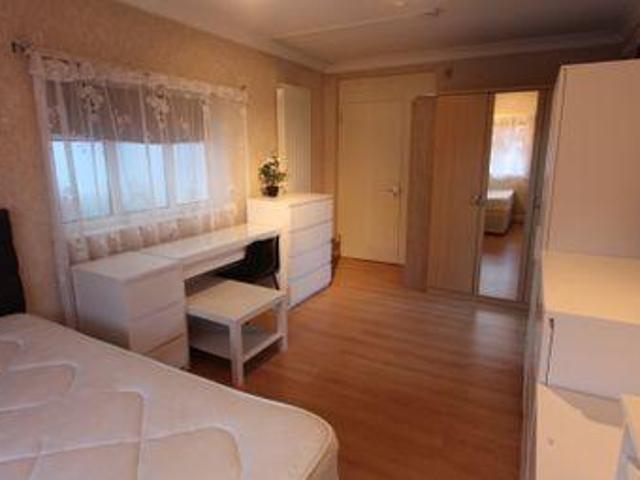 1 Bedrooms Terraced house for rent in St. Marys Crescent, Osterley, Isleworth TW7