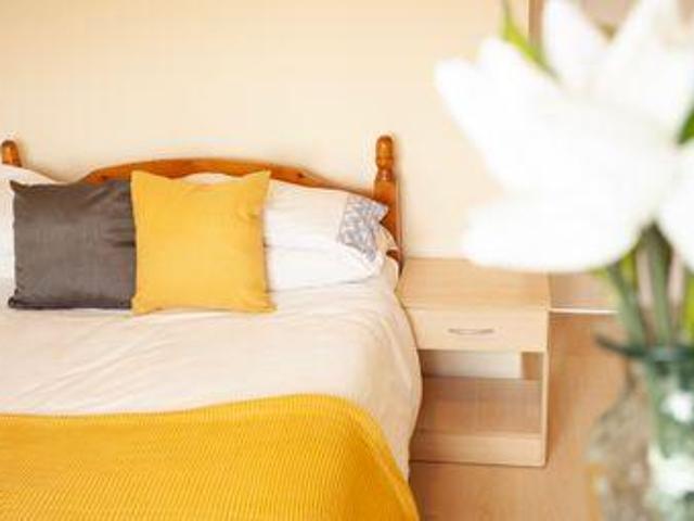 1 Bedrooms Terraced house for rent in Southern Drive, Kings Norton, Kings Norton, Birmingham B30