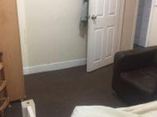 1 Bedrooms Terraced house for rent in The Old Bakery Apartments Woodford Avenue, Ilford IG2