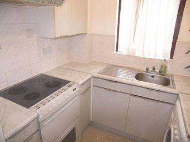 1 Bedrooms Terraced house for rent in Transom Square, London E14
