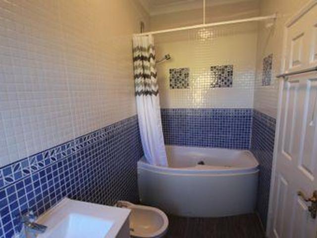 1 Bedrooms Terraced house for rent in Vista Drive, Ilford, Essex IG4