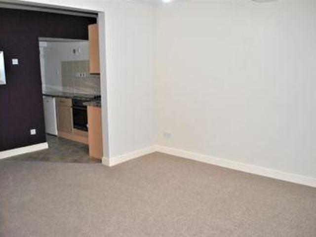 1 Bedrooms Terraced house for rent in Wakefield Road, Moldgreen, Huddersfield HD5