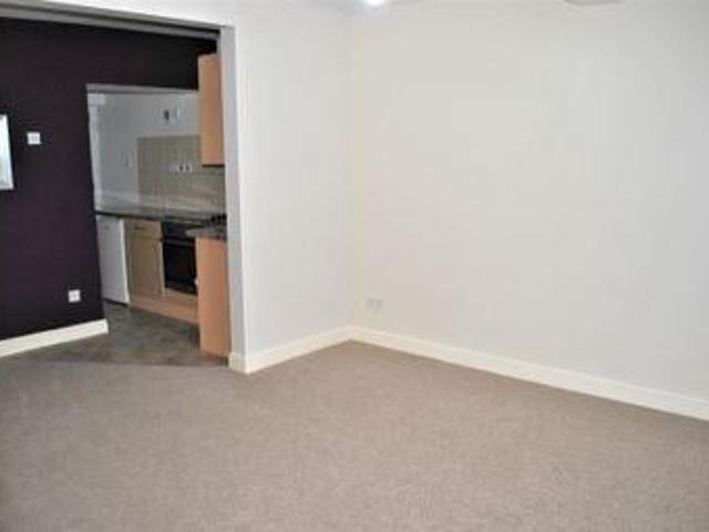 1 Bedrooms Terraced house for rent in Wakefield Road, Moldgreen, Huddersfield HD5