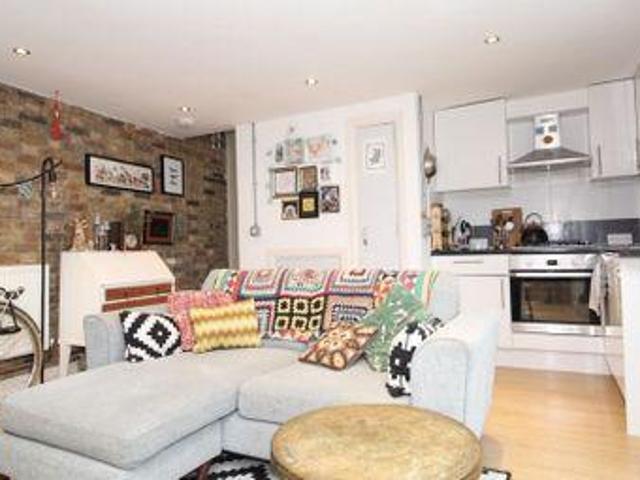 1 Bedrooms Terraced house for rent in Winns Mews, Grove Park Road, Seven Sisters N15
