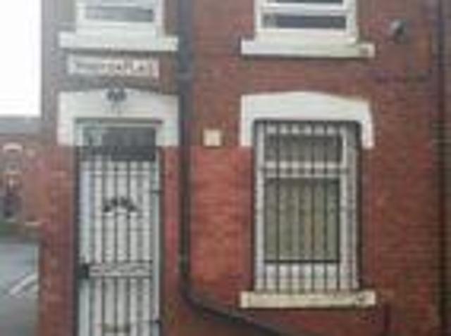 1 Bedrooms Terraced house for rent in Woodview Place, Leeds LS11
