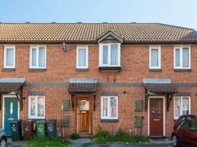 1 Bedrooms Terraced house for sale in Harpour Road, Barking IG11