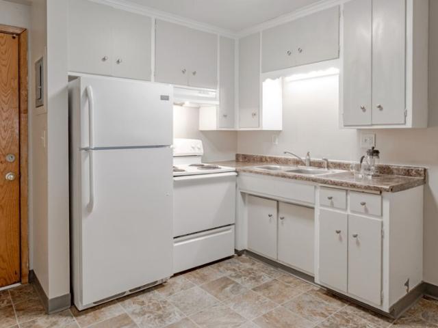 1 & Bedrooms Walking distance to McCarrons Lake! Roseville