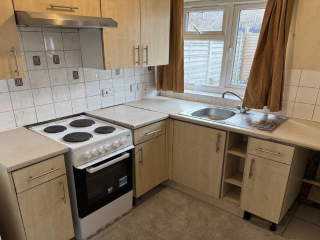 1 Bedroom/Studio East Croydon £1,250 pcm