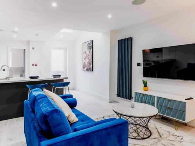 1 Beds 2 Baths