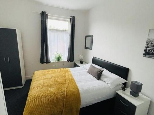 1 Beds House share
