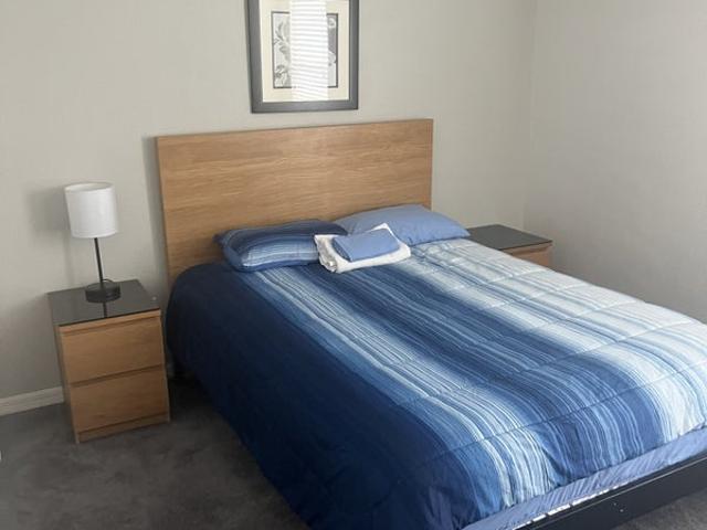 1 beds room for rent new clean furnished.