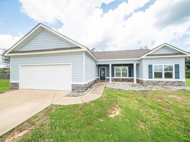 1 Belmont Dr, Fort Mitchell, AL 36856