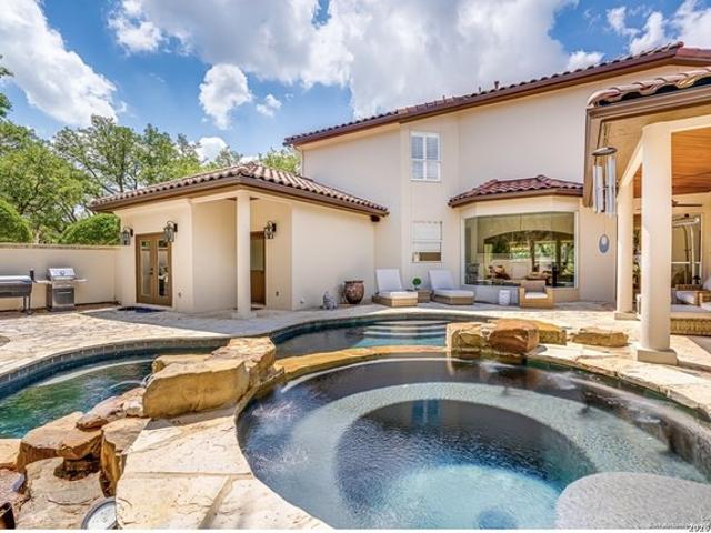 1 Belcourt Pl, San Antonio, TX 78257