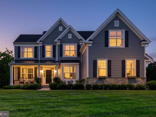 1 Bennett Ln, Newtown, PA 18940
