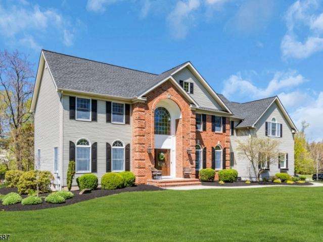 1 Berkshire Ct, Lebanon, NJ 08833 | MLS #4022 | Compass