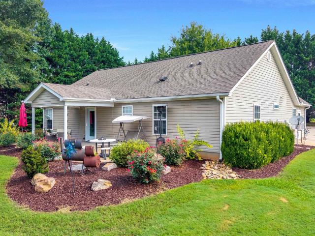 1 Berry Tree Court