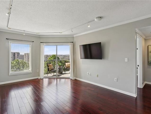 1 Biscayne Drive NW PH6
