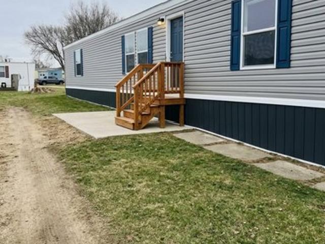 1 Birch Ct, Goodfield, IL 61742